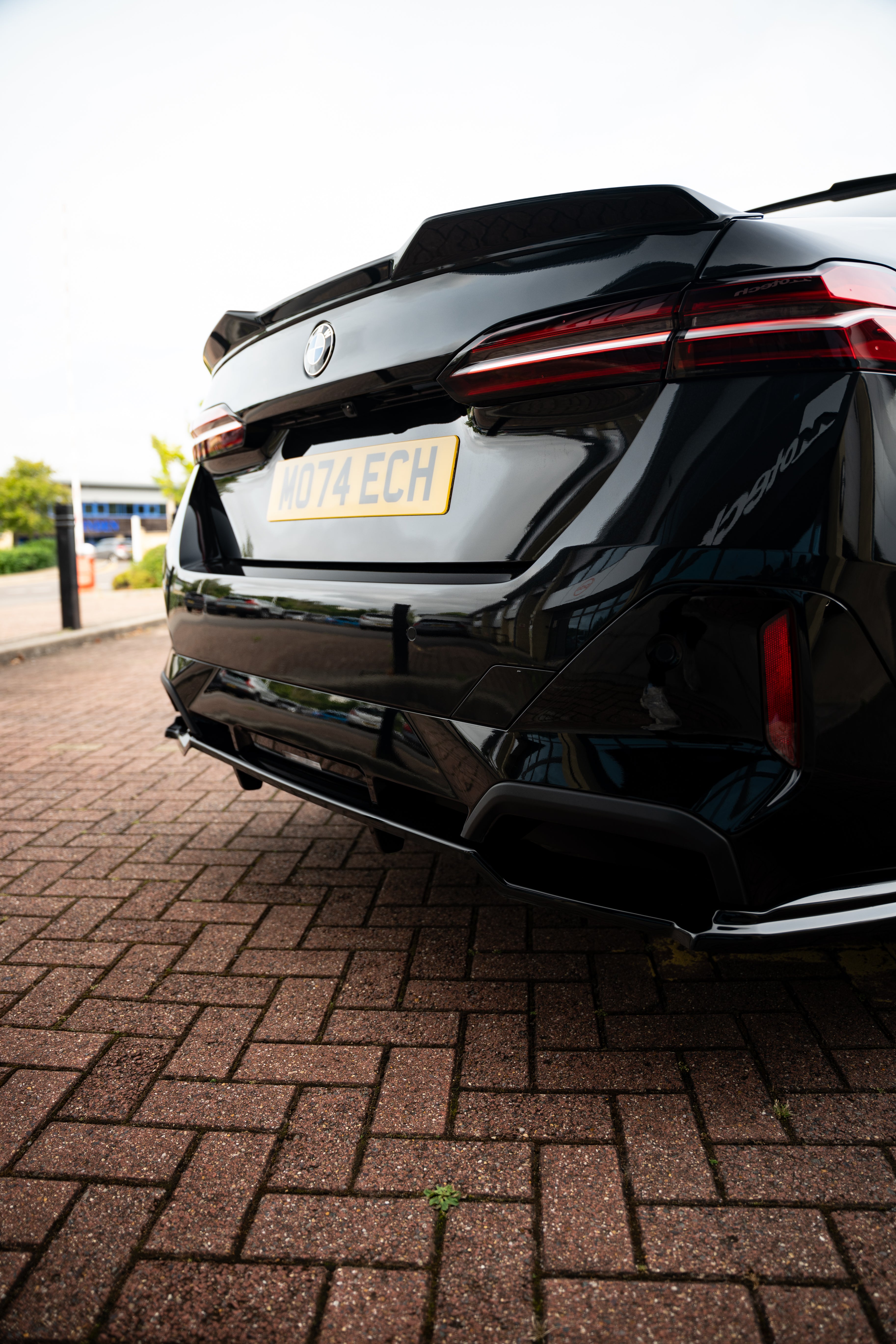 BMW 5 Series G60 i5 Maxton Design Rear Diffuser (Vertical Bars)