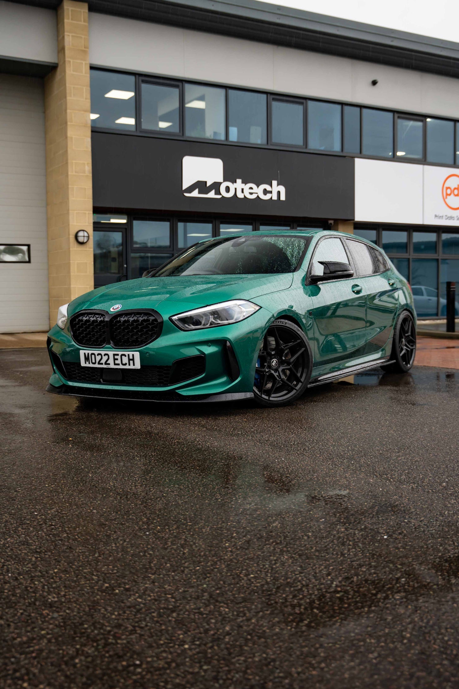 BMW F40 M135i M-W1 19" Gloss Black Wheels